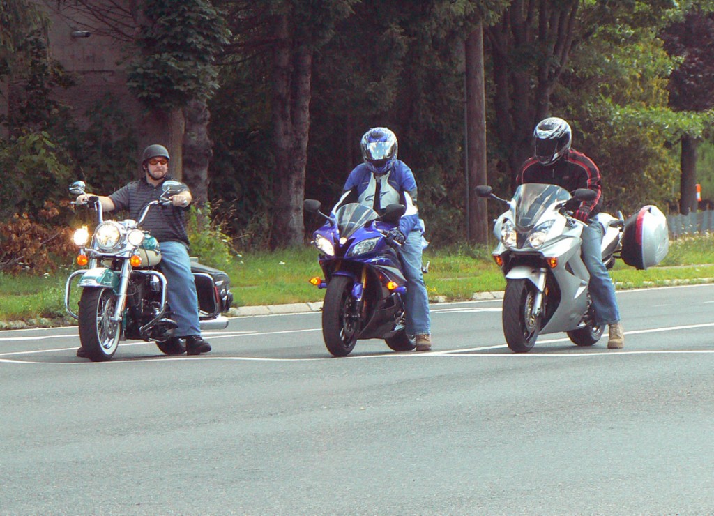 Tips for Leading a Motorcycle Group Ride – Riding in the Zone