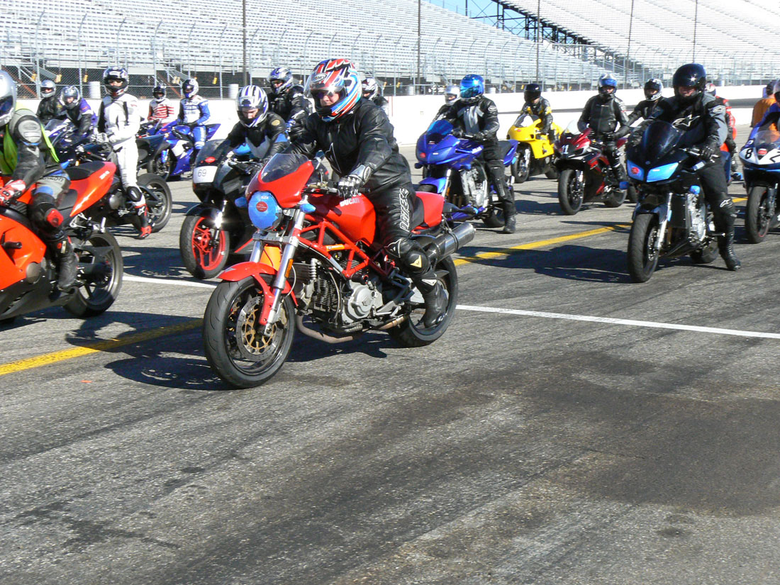 Hot-Pit – Riding in the Zone