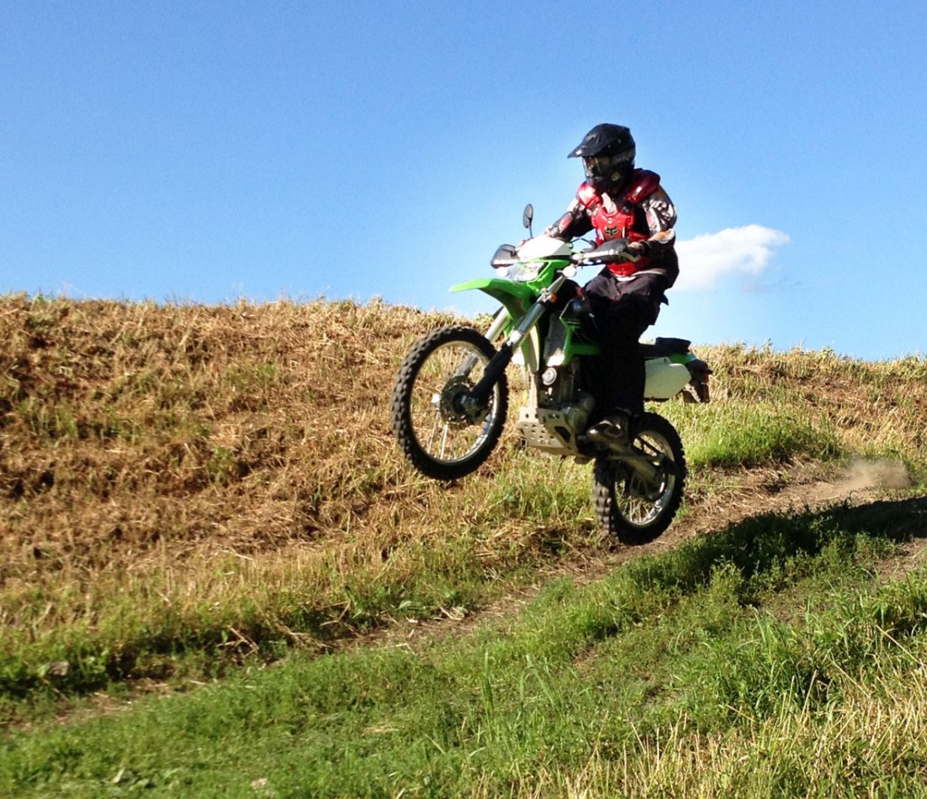 10 Reasons Why Street Riders Should Ride in the Dirt – Riding in the Zone