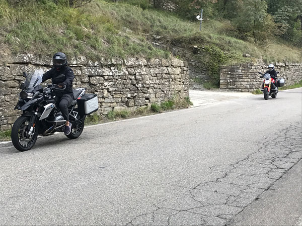 Tips for Leading a Motorcycle Group Ride – Riding in the Zone